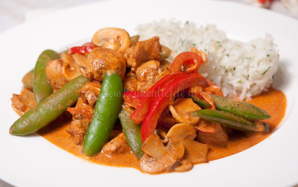 Kip stroganoff met sugarsnaps | Keukenliefde